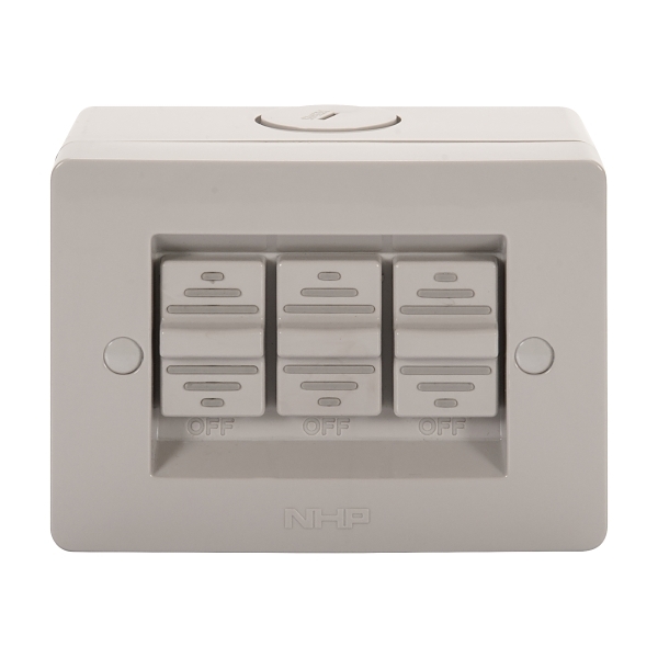 NHP NLINE Surface Switch, Large IP 66 Plastic, 3 Gang, 1 Pole 16A 250V AC
