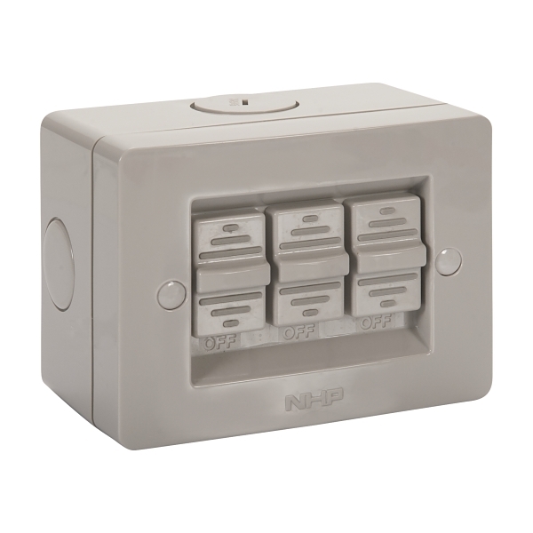 NHP NLINE Surface Switch, Large IP 66 Plastic, 3 Gang, 1 Pole 16A 250V AC